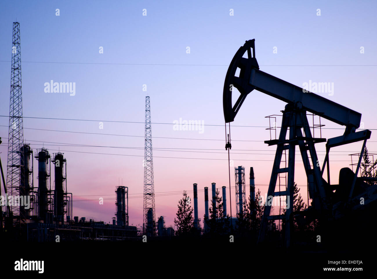 Pump platform hi-res stock photography and images - Alamy