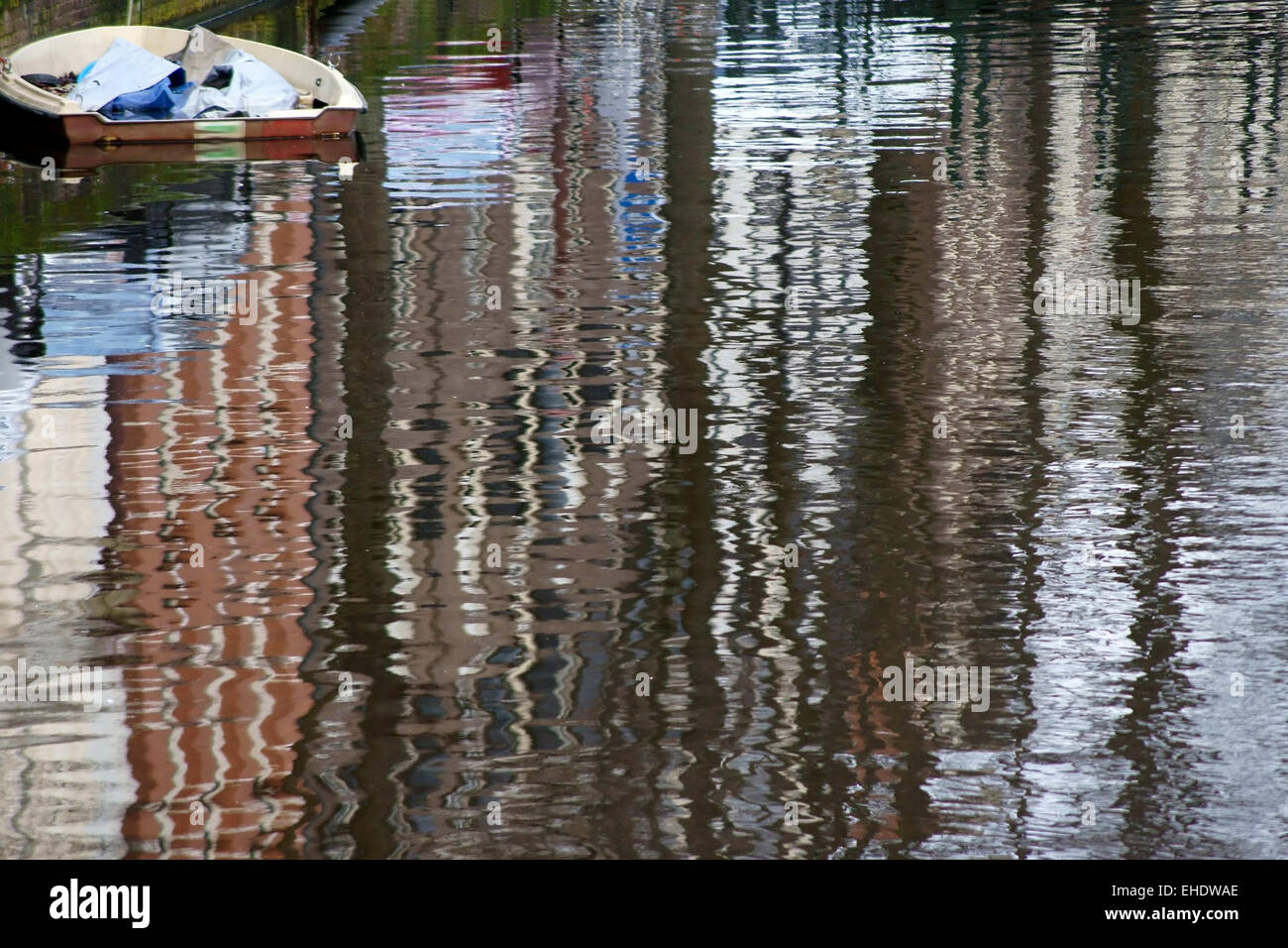 Floating garbage hi-res stock photography and images - Alamy