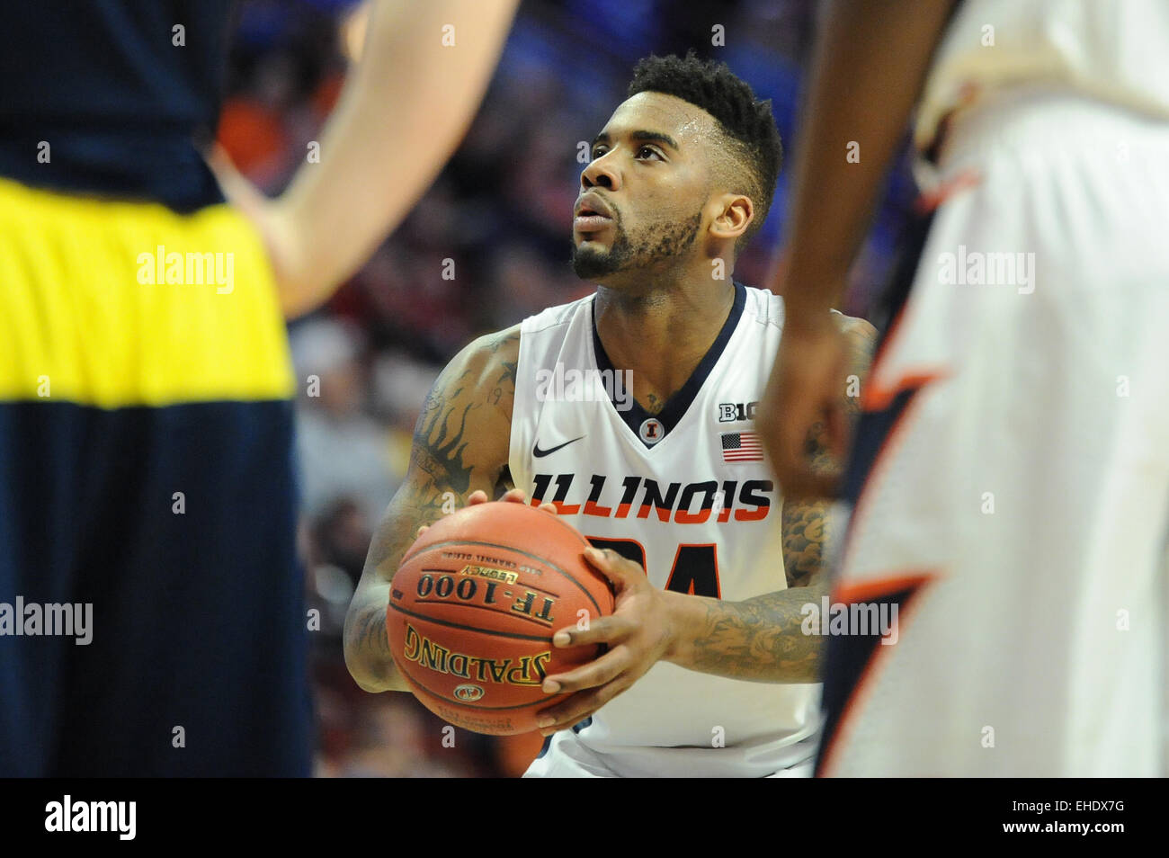 March 12, 2015: Illinois Fighting Illini guard Rayvonte Rice (24) takes ...