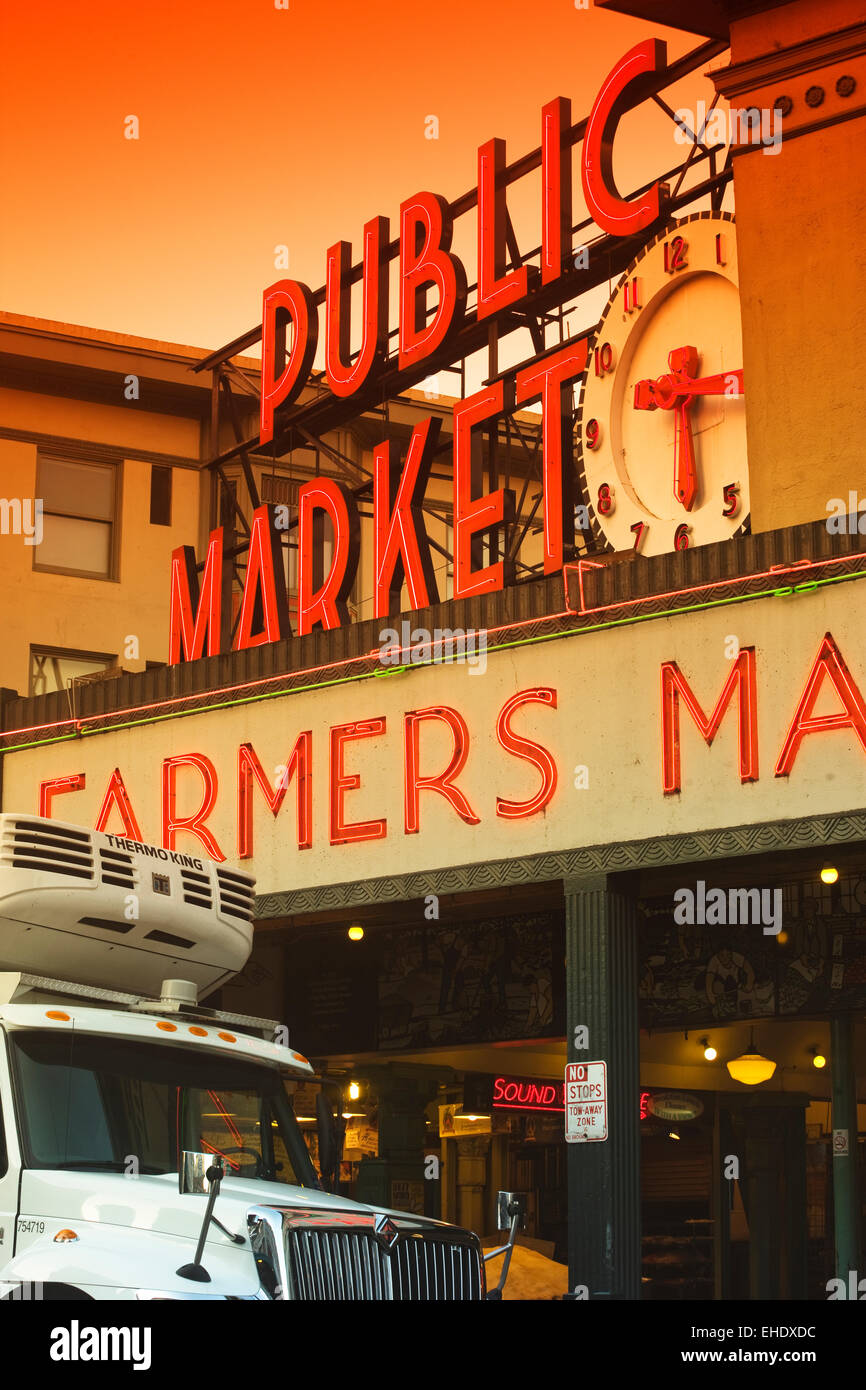 PIKE PLACE PUBLIC MARKET CENTER NEON SIGN SEATTLE WASHINGTON STATE USA ...