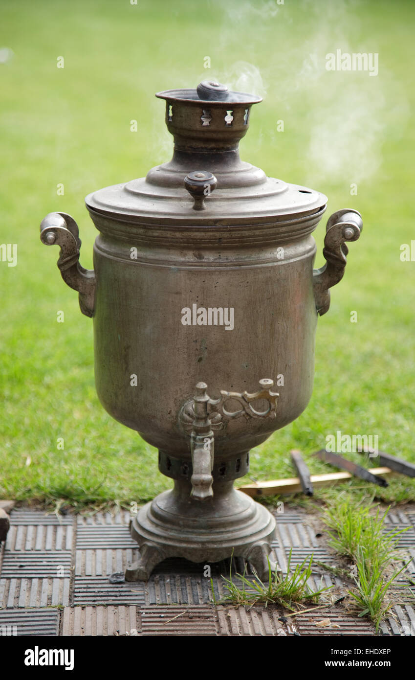 Samovar hi-res stock photography and images - Alamy