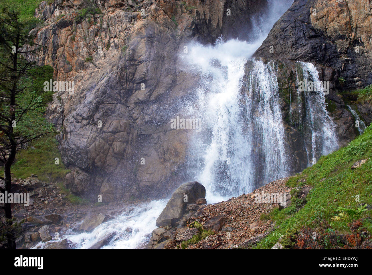 Big waterfall hi-res stock photography and images - Alamy