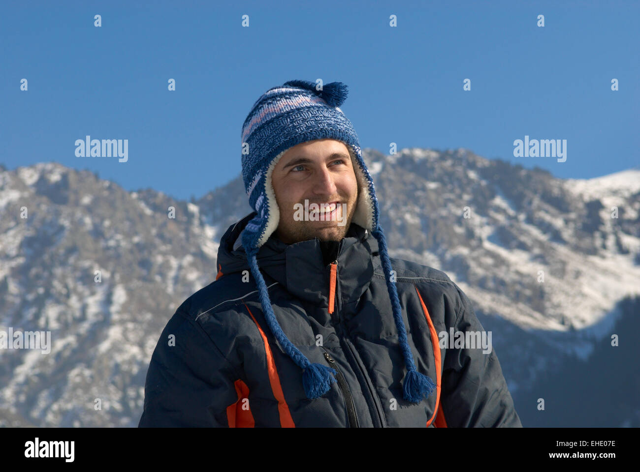 Man winter mountain hi-res stock photography and images - Alamy