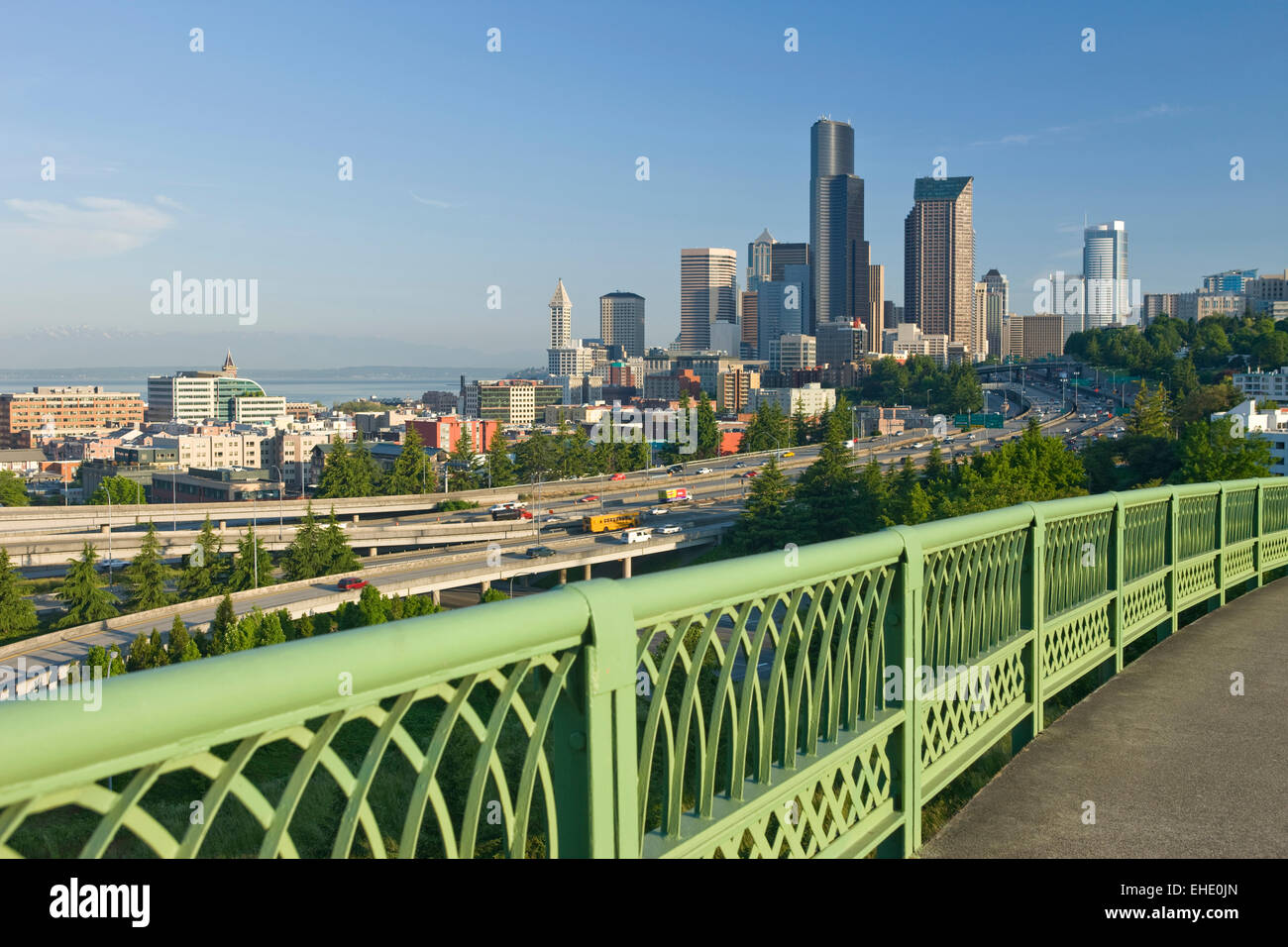DOWNTOWN SKYLINE SEATTLE FROM BEACON HILL WASHINGTON STATE USA Stock ...