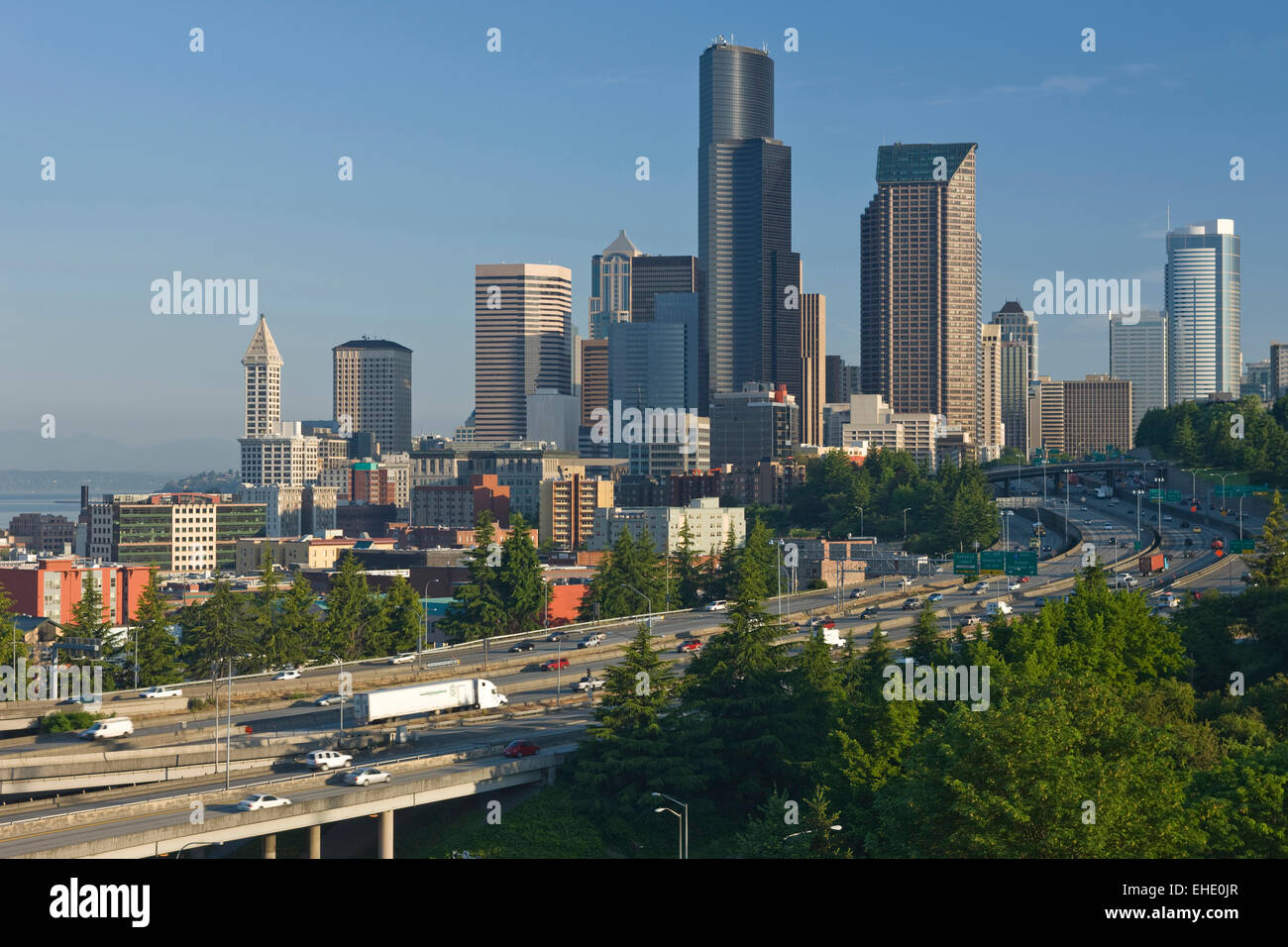 DOWNTOWN SKYLINE SEATTLE FROM BEACON HILL WASHINGTON STATE USA Stock ...