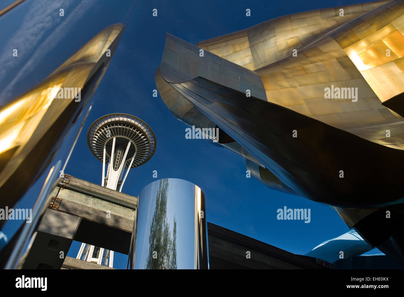 HISTORICAL 2009 SPACE NEEDLE EXPERIENCE MUSIC PROJECT (© FRANK GEHRY ...