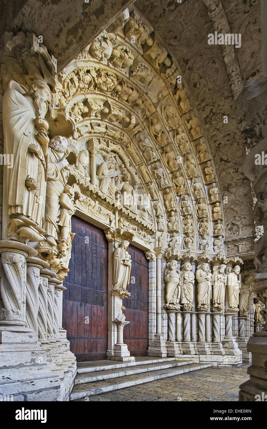 Cathedrale notre dame de chartres hi-res stock photography and images ...