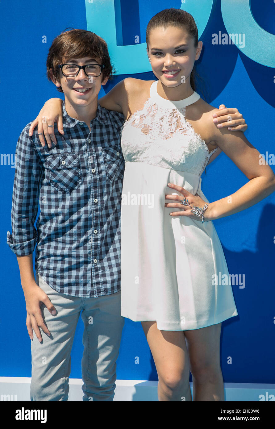 Dolphin Tale 2' world premiere at Regency Village Theater in Los ...