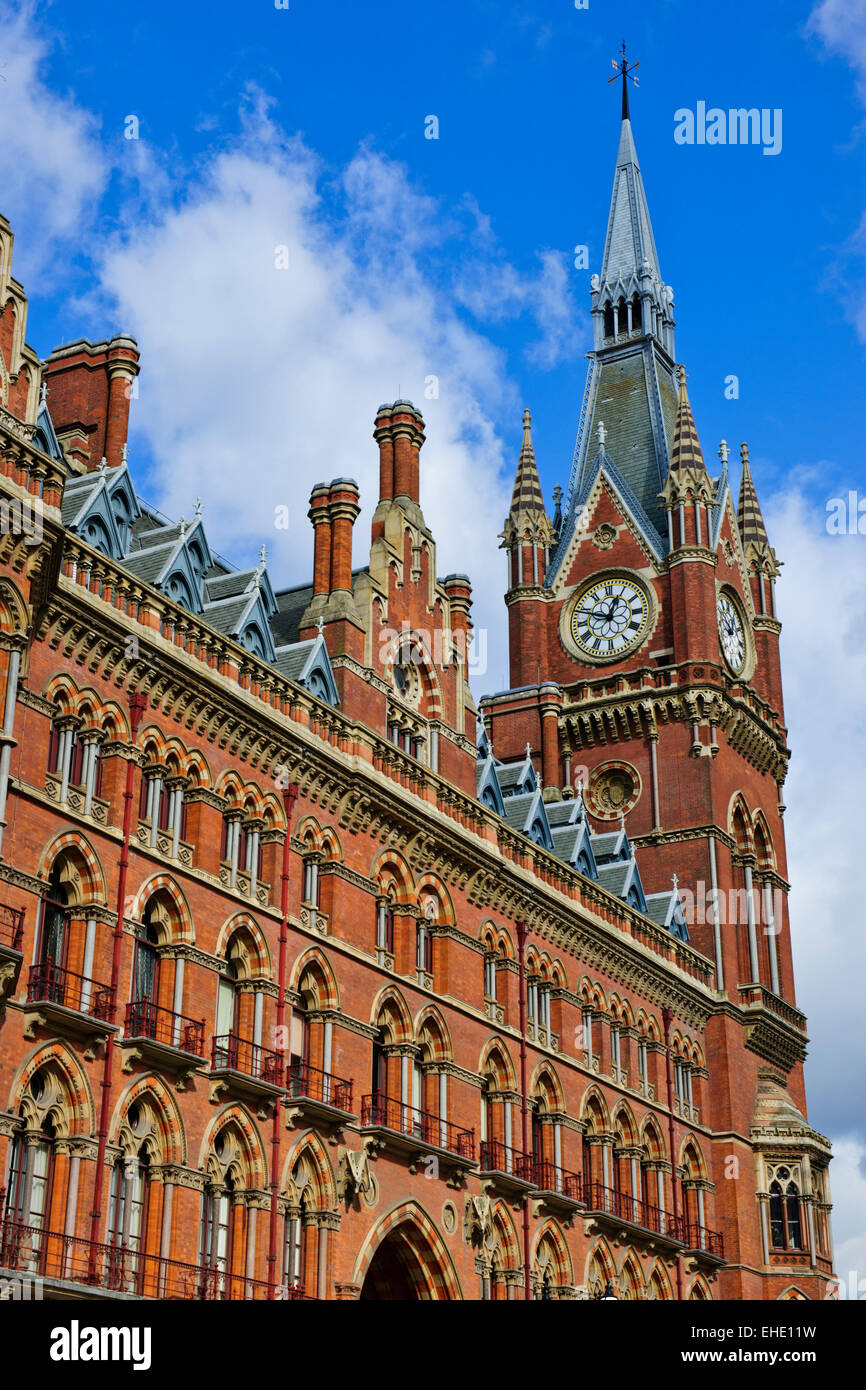 The complex was renovated and expanded from 2001-2007 at a cost of £800 ...
