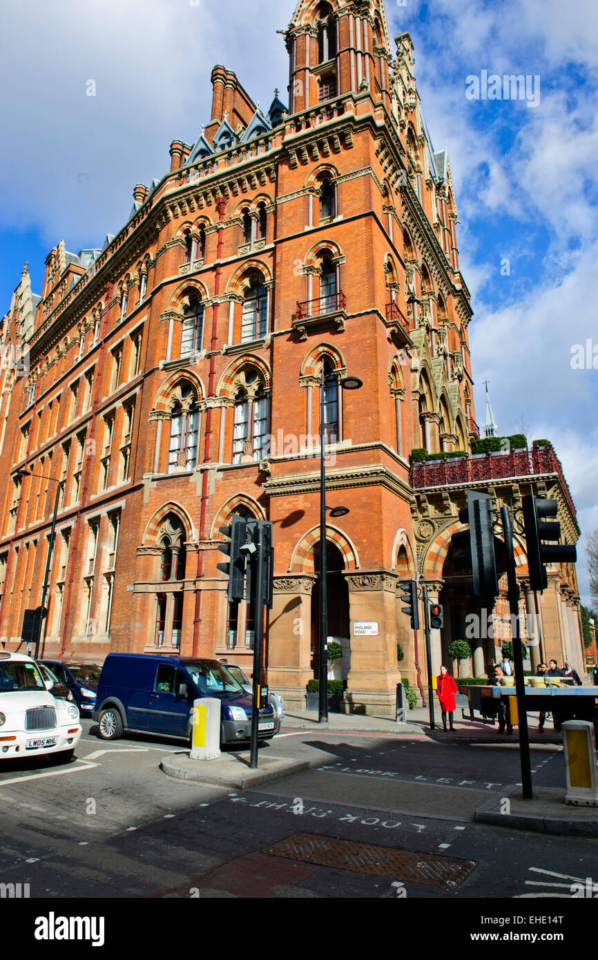 The complex was renovated and expanded from 2001-2007 at a cost of £800 ...