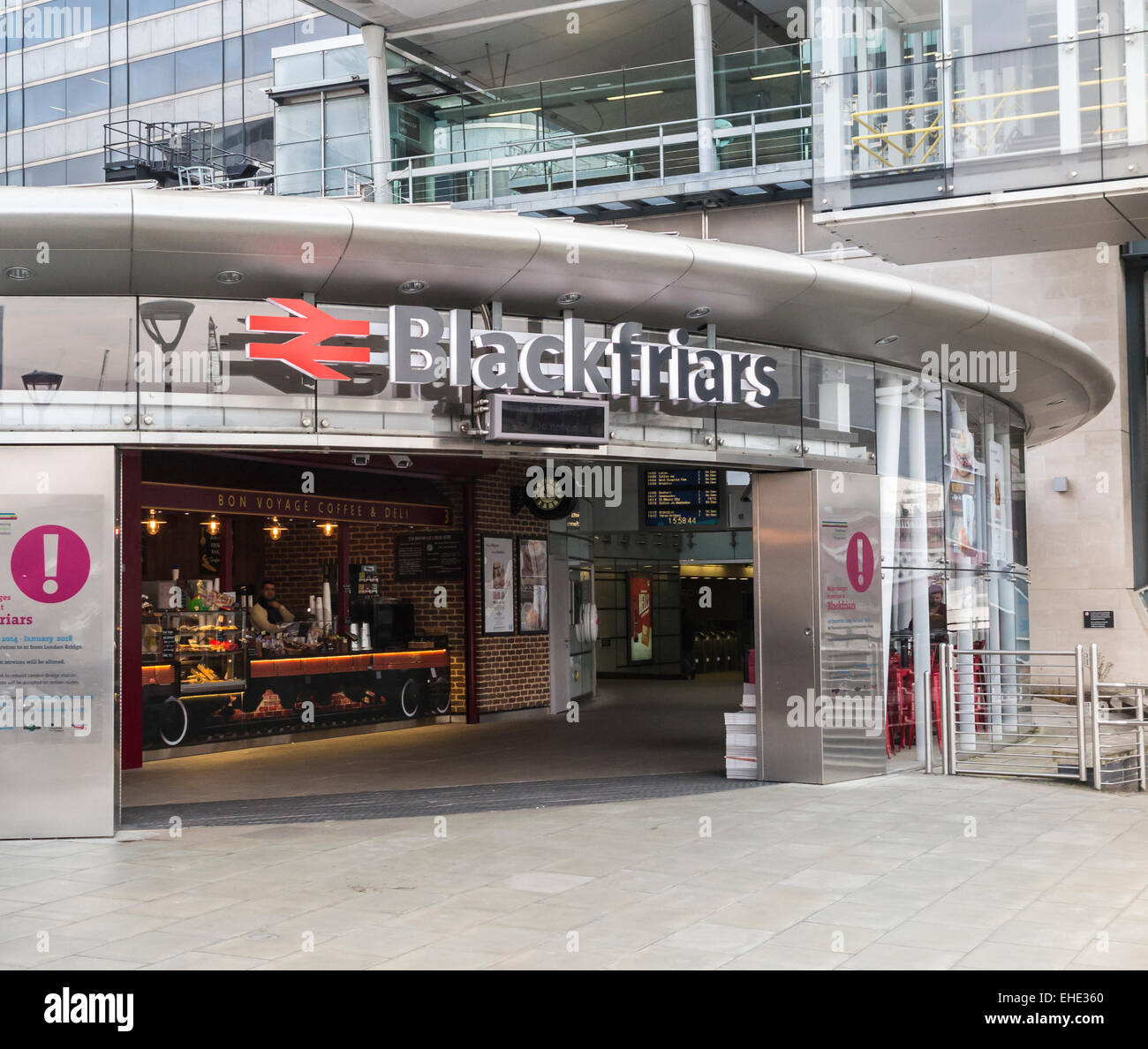 Transport for london crossrail hi-res stock photography and images - Alamy