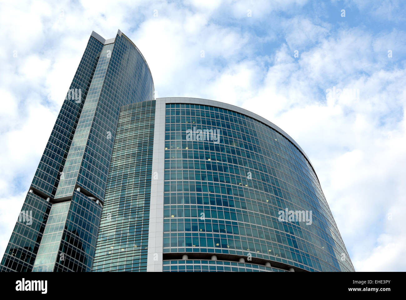 Modern high-altitude office building Stock Photo - Alamy