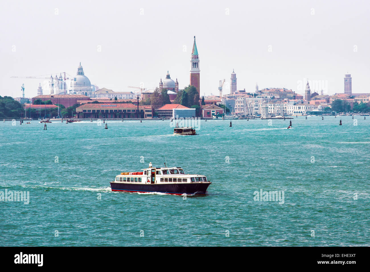 Traffic water hi-res stock photography and images - Alamy