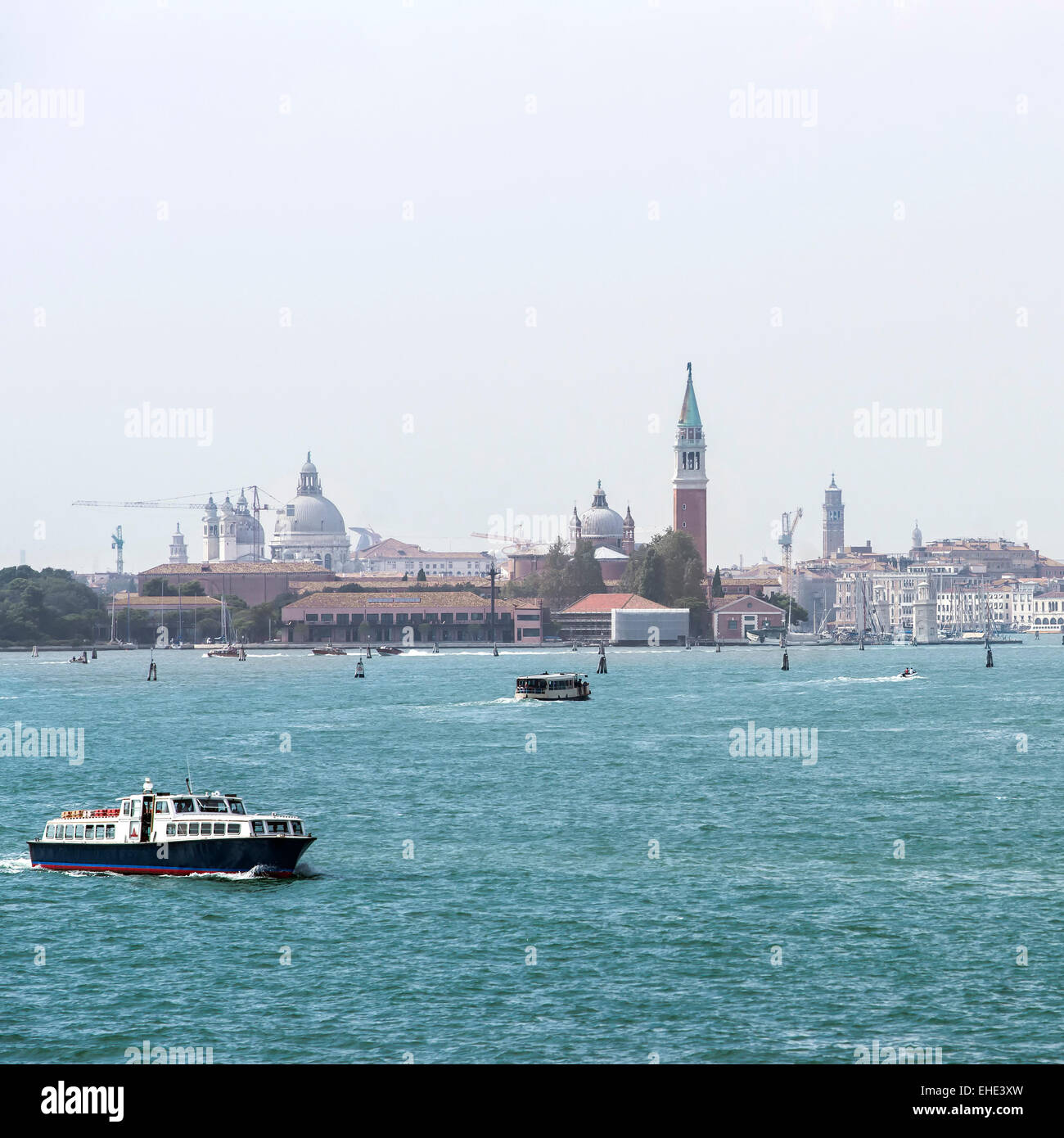 Traffic water hi-res stock photography and images - Alamy