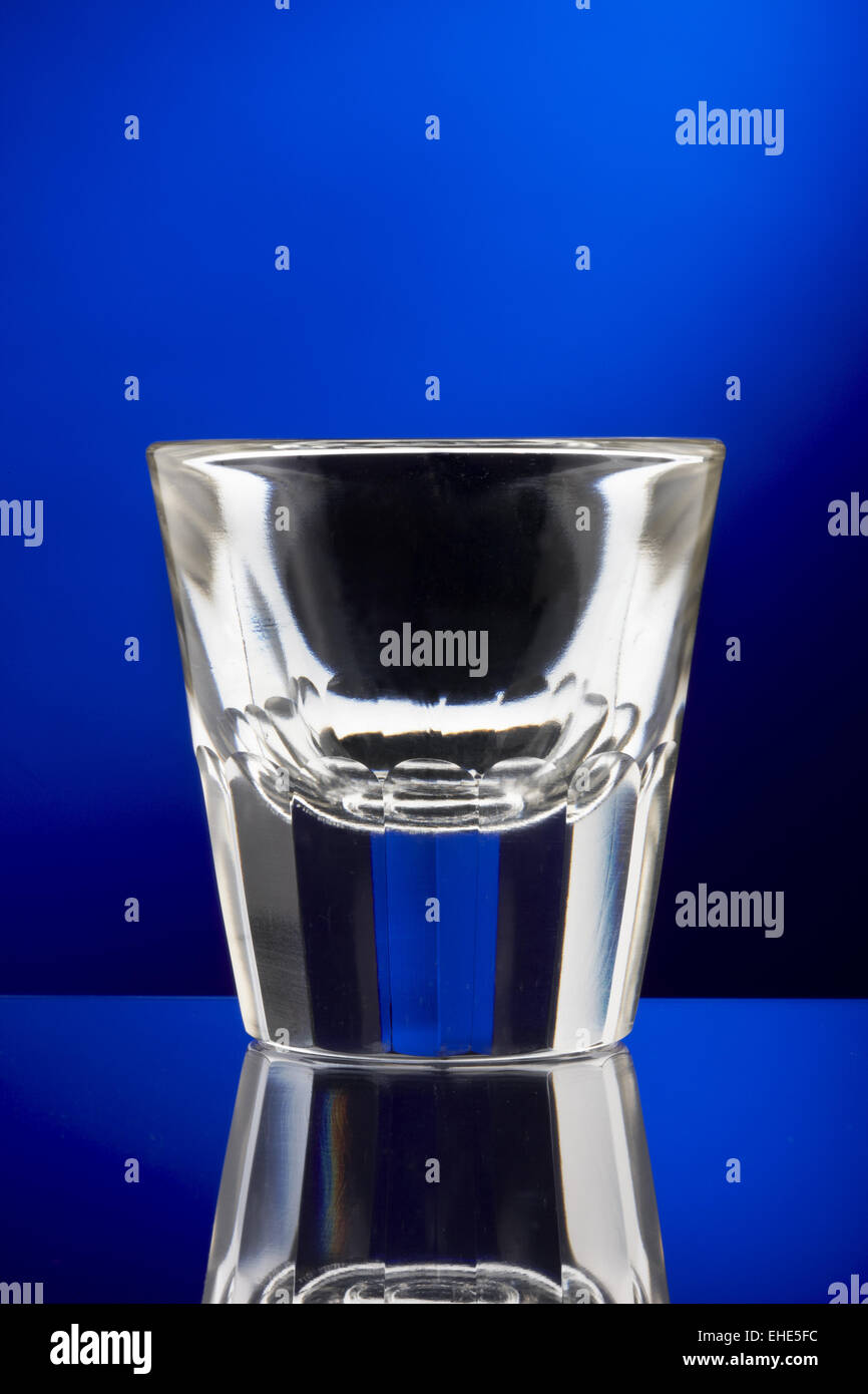 Single glass shot hi-res stock photography and images - Alamy