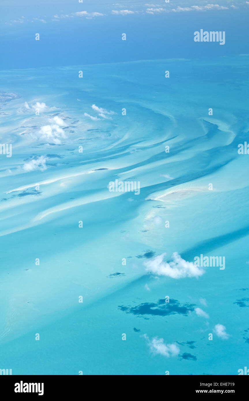 Blue sea around The Bahamas Stock Photo - Alamy