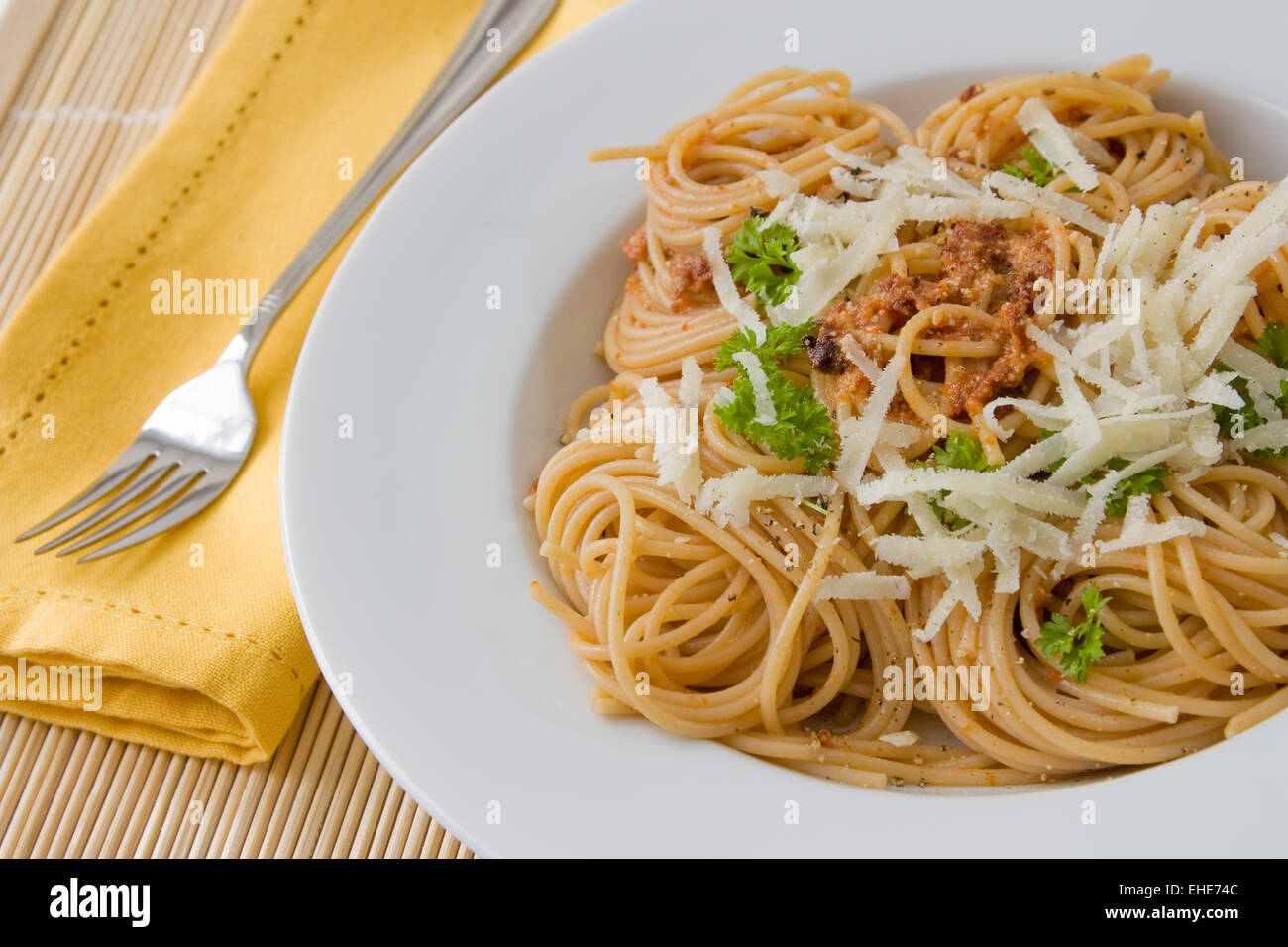 Spaghetti mit Pesto - Spaghetti with pesto Stock Photo - Alamy