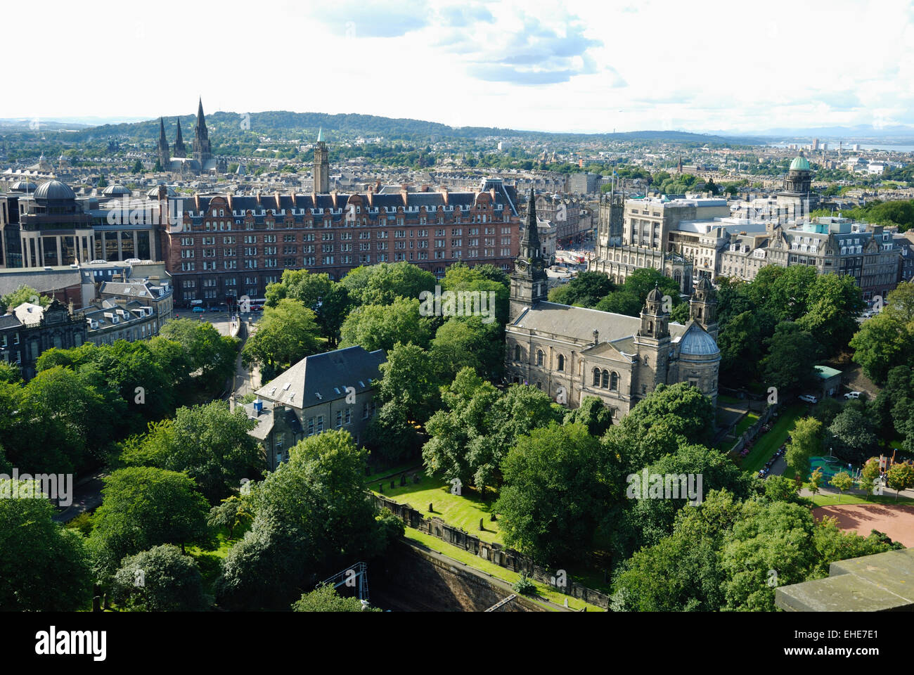 Edinburgh castle from above hi-res stock photography and images - Alamy