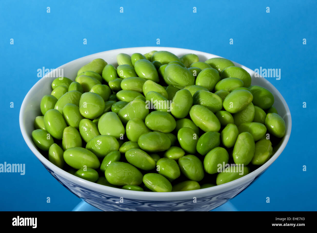 Bowl of edamame Stock Photo - Alamy