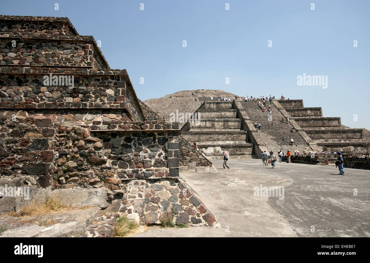 Moon pyramid hi-res stock photography and images - Alamy