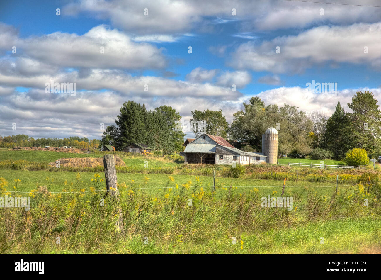 Rural farmstead hi-res stock photography and images - Alamy