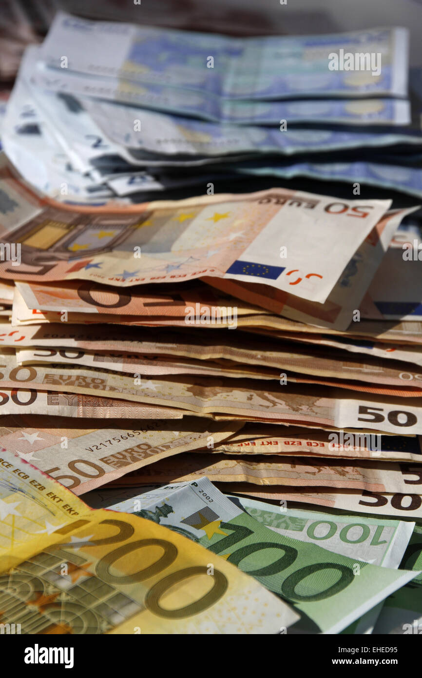 200 euros hi-res stock photography and images - Alamy