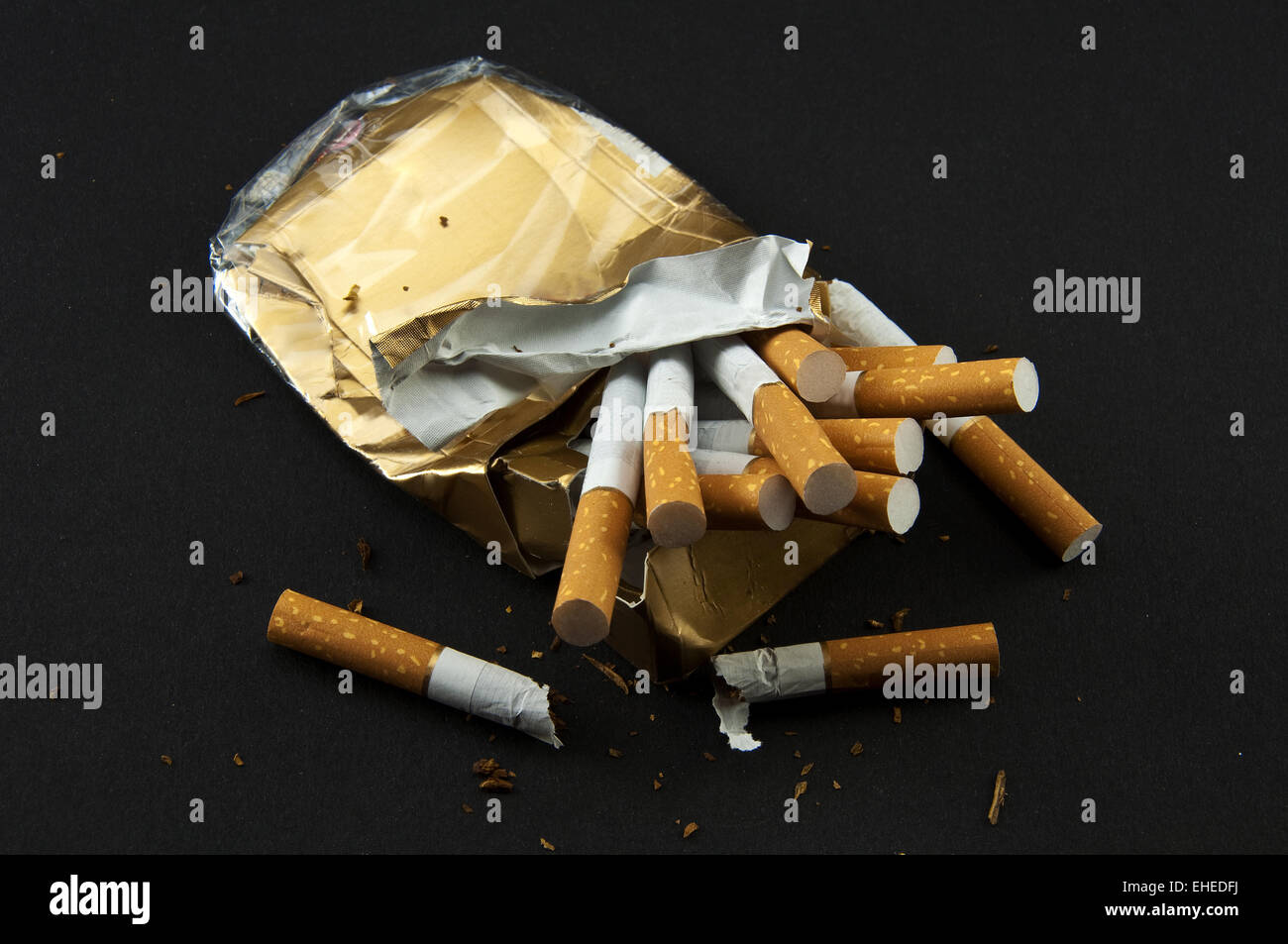 Smoking objects hi-res stock photography and images - Alamy