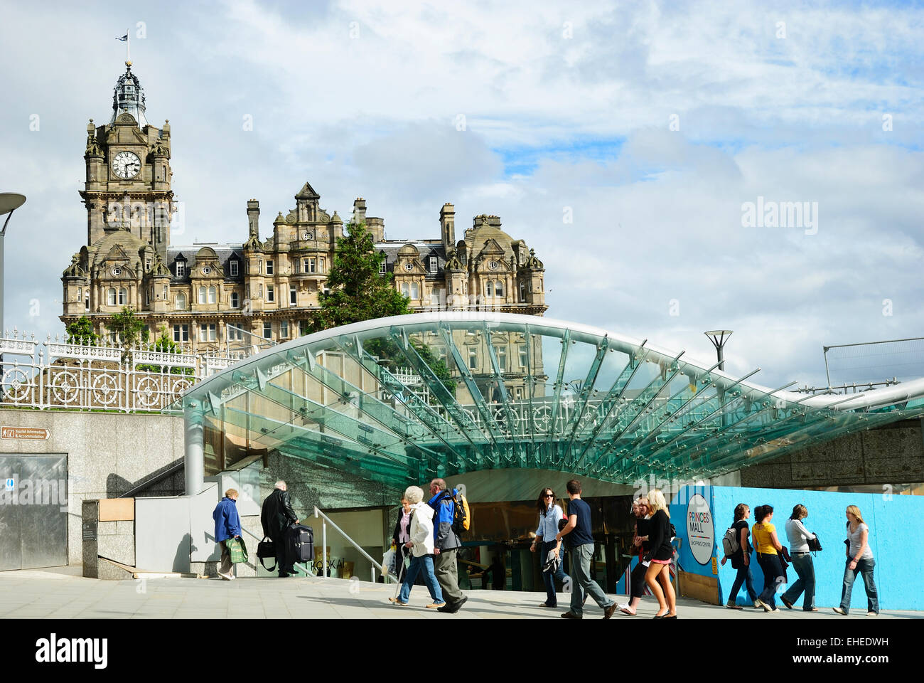 Princes mall edinburgh hi-res stock photography and images - Alamy