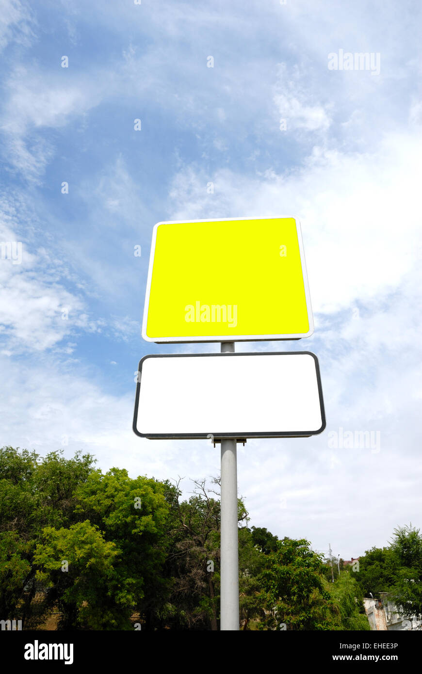 Blank road sign Stock Photo - Alamy