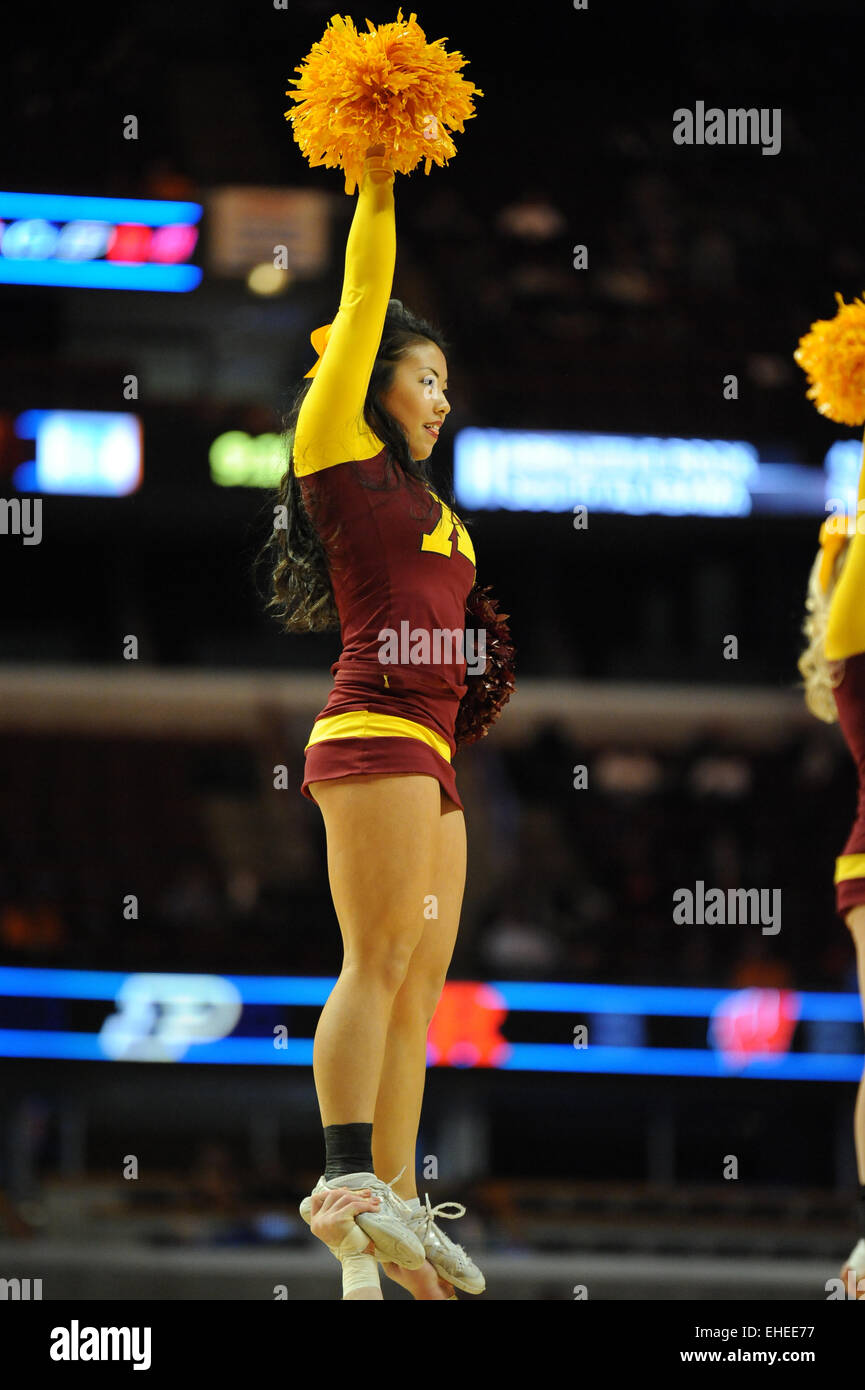 Minnesota golden gophers cheerleader hi-res stock photography and ...