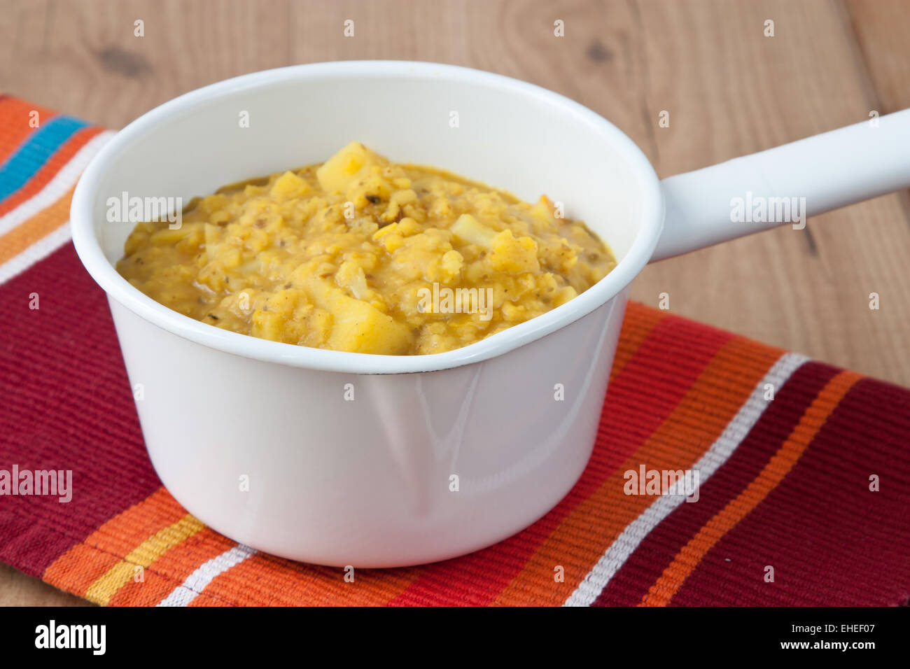 Dal and vegetables hi-res stock photography and images - Alamy