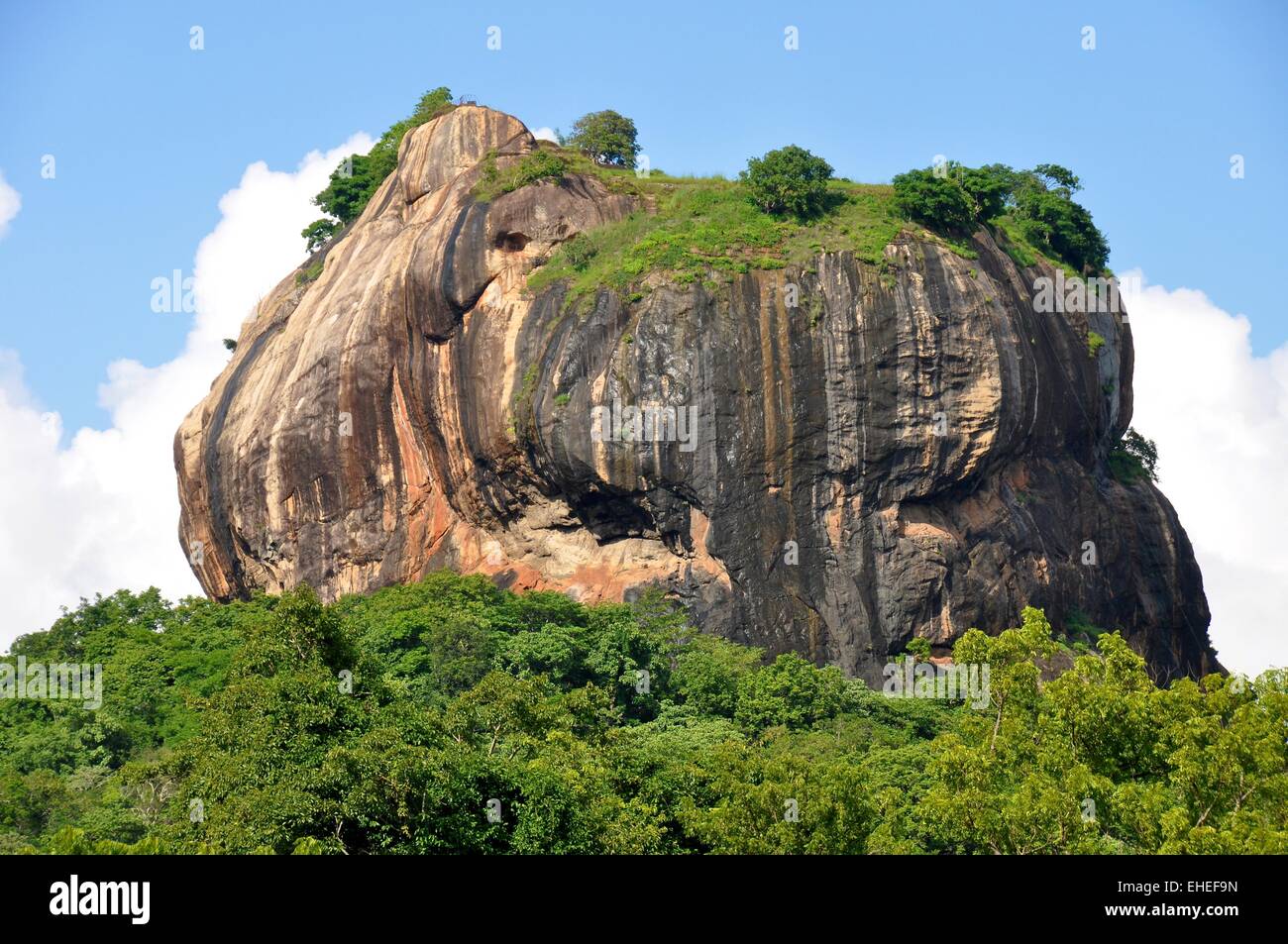 Sri lanka sigiriya rock hi-res stock photography and images - Alamy