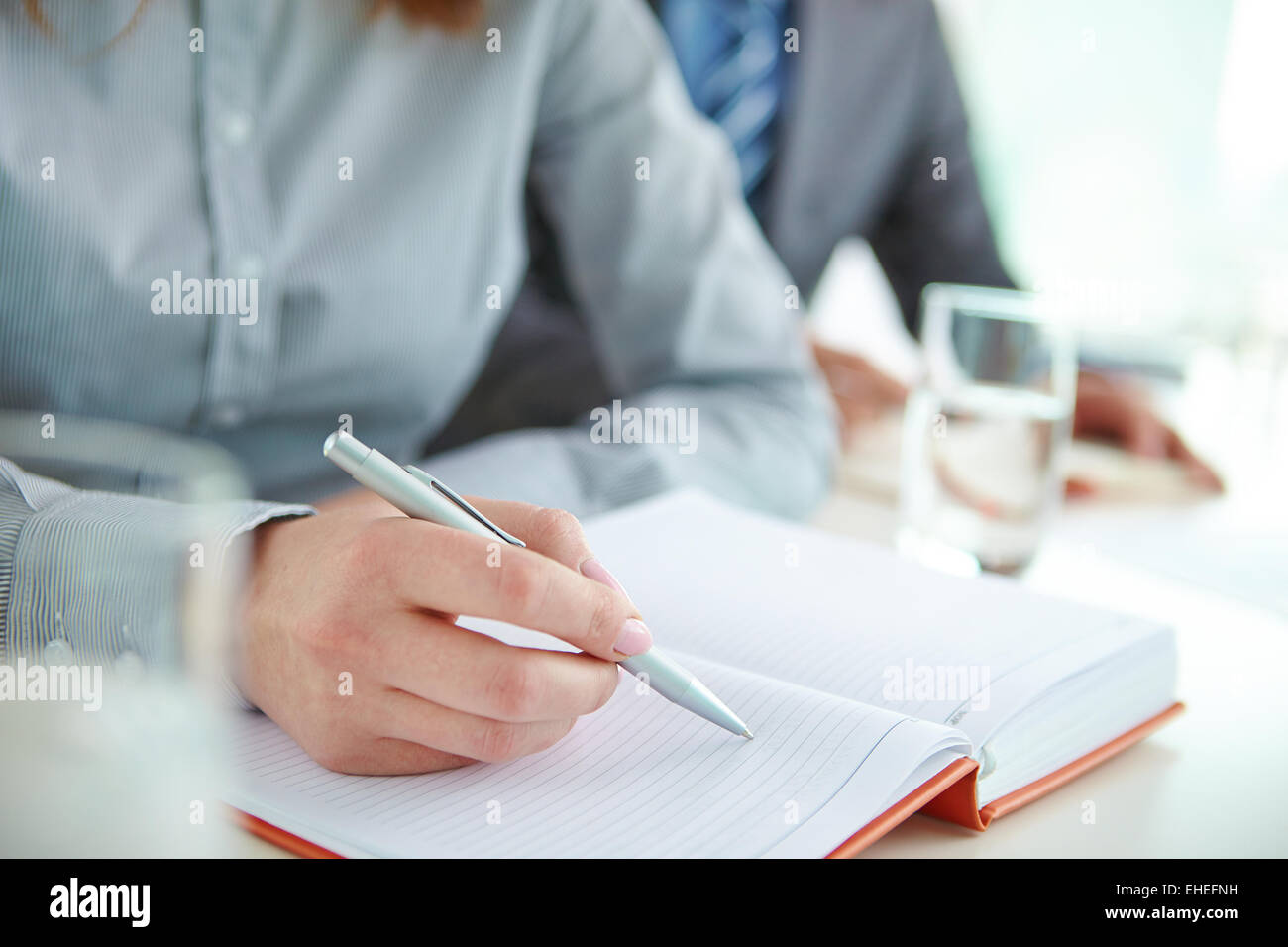 Female journalist interview notes hi-res stock photography and images ...