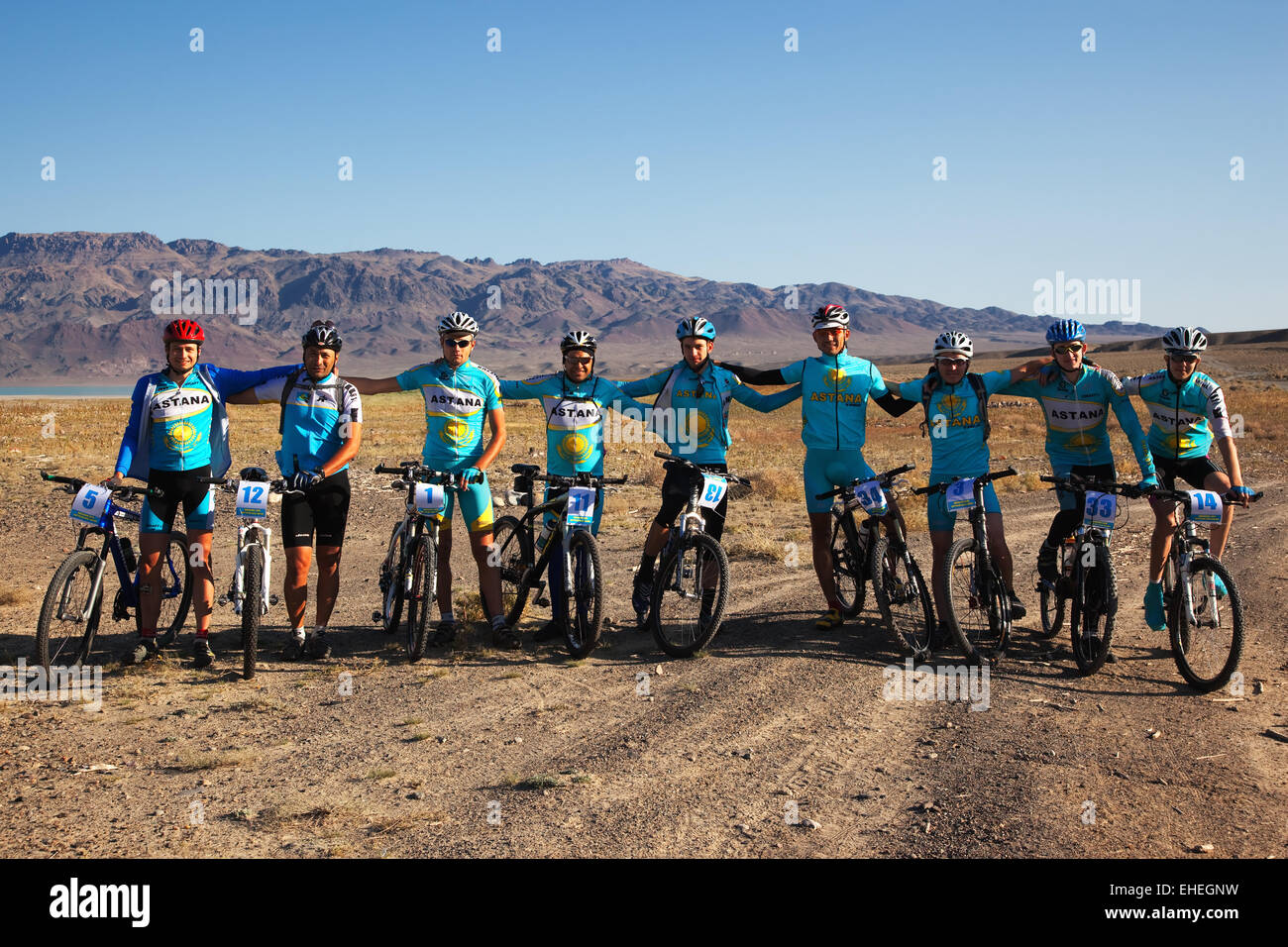 Mountain bike Team Stock Photo - Alamy