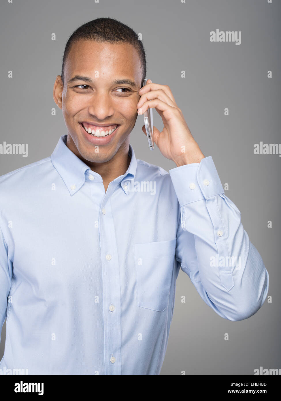 Male using iphone hi-res stock photography and images - Alamy