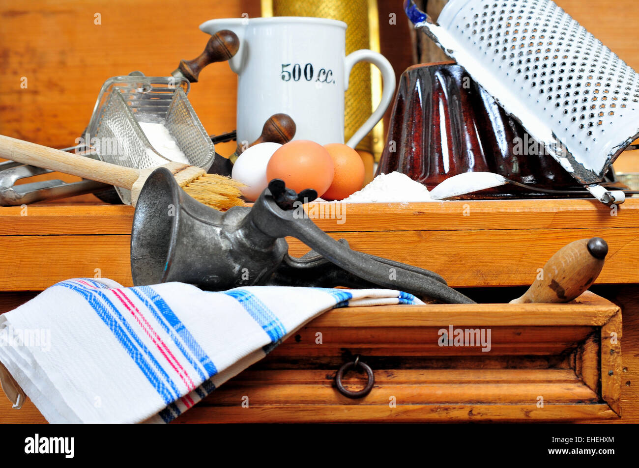 Vintage restaurant kitchen hi-res stock photography and images - Alamy