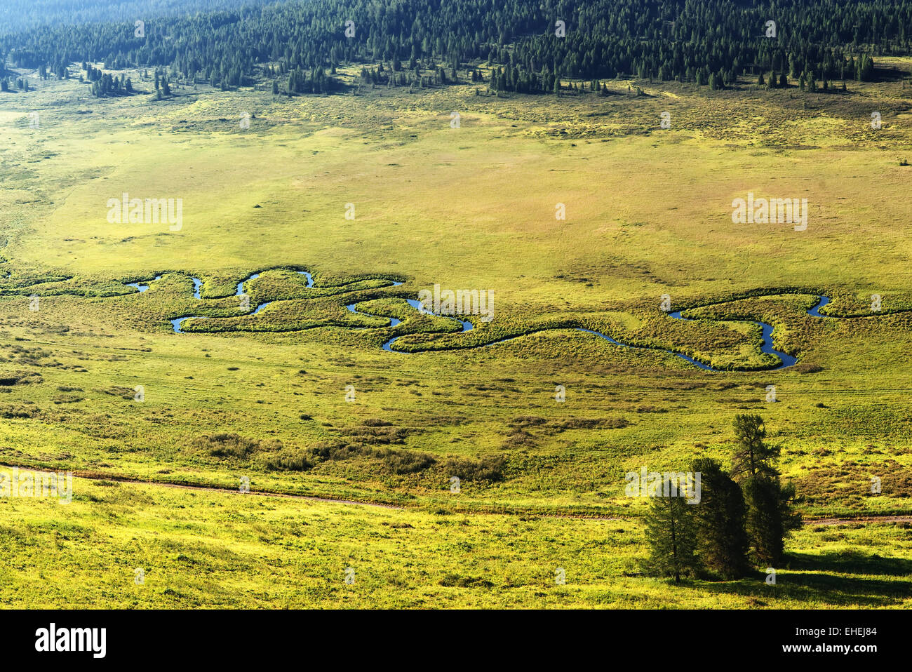 Curved river and valley hi-res stock photography and images - Alamy