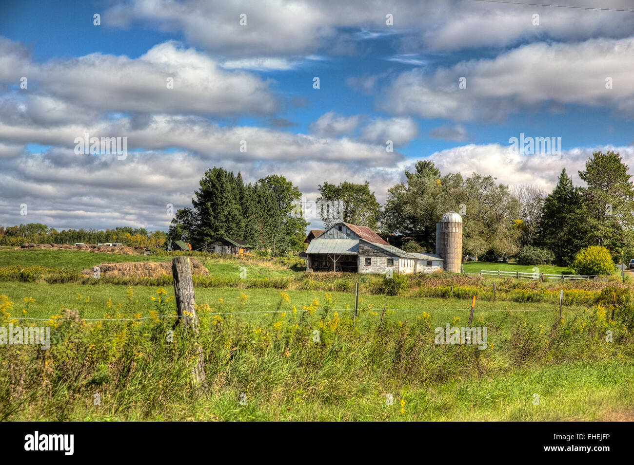 Farmstead outside hi-res stock photography and images - Alamy