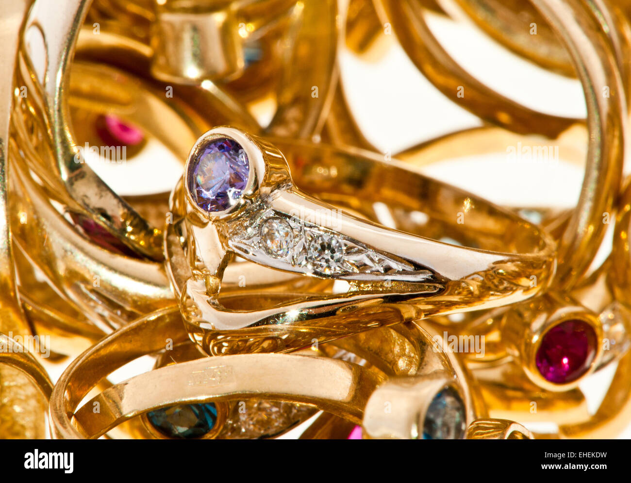 Large metal rings hi-res stock photography and images - Alamy