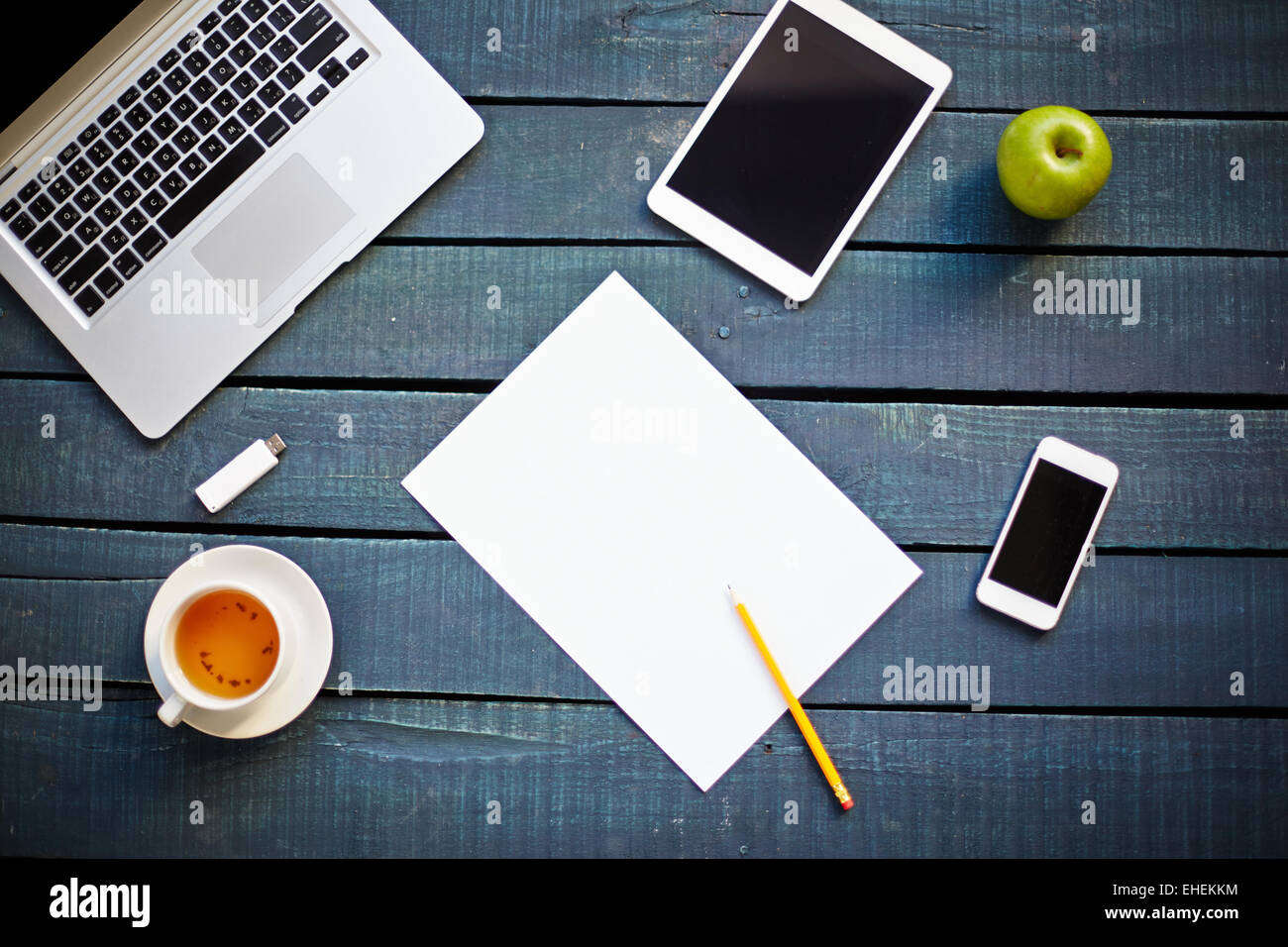 Blank sheet on office table Stock Photo - Alamy