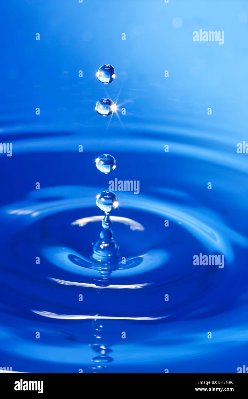 Splash wasser hi-res stock photography and images - Alamy