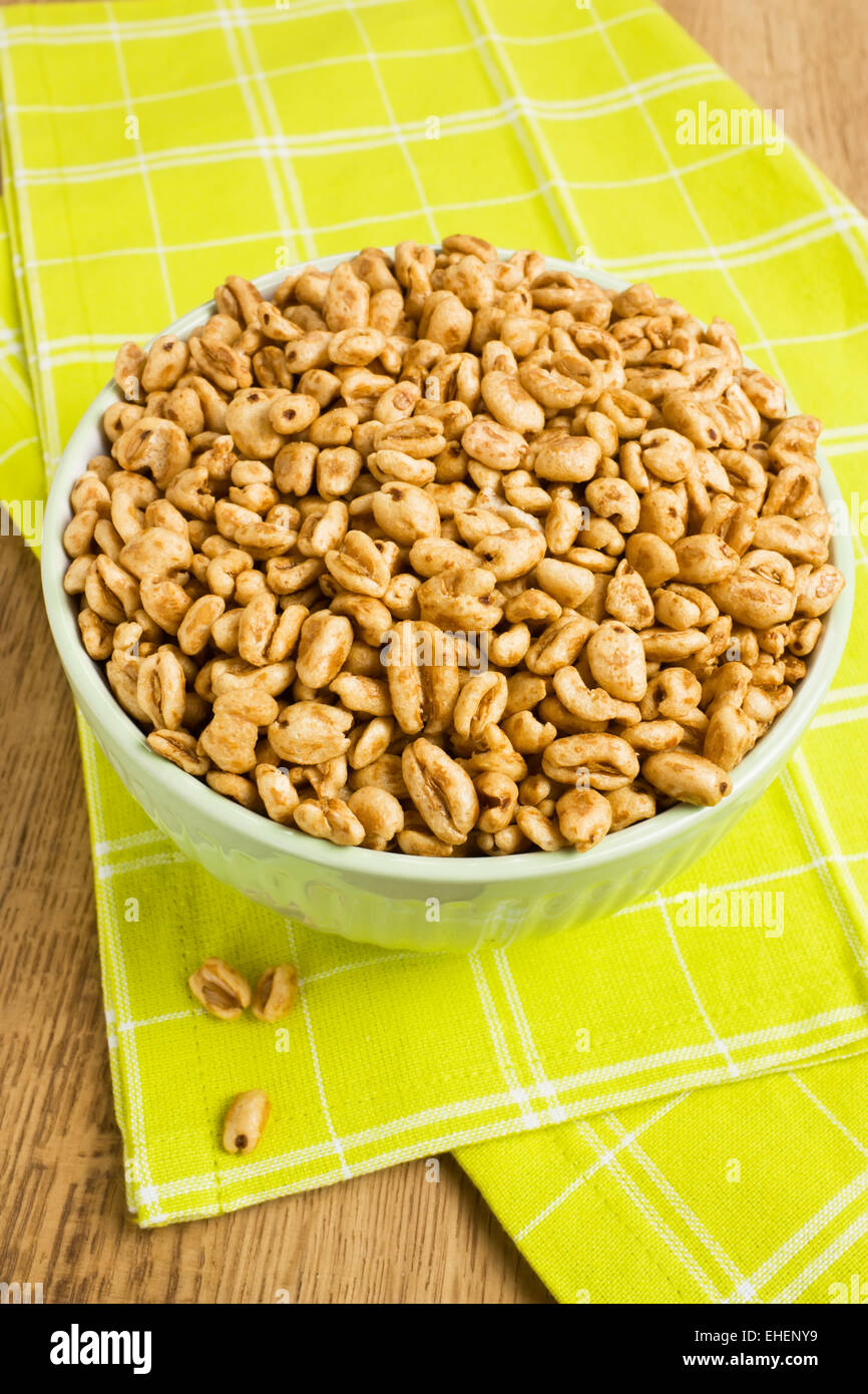 Sweet popped wheat grains Stock Photo - Alamy
