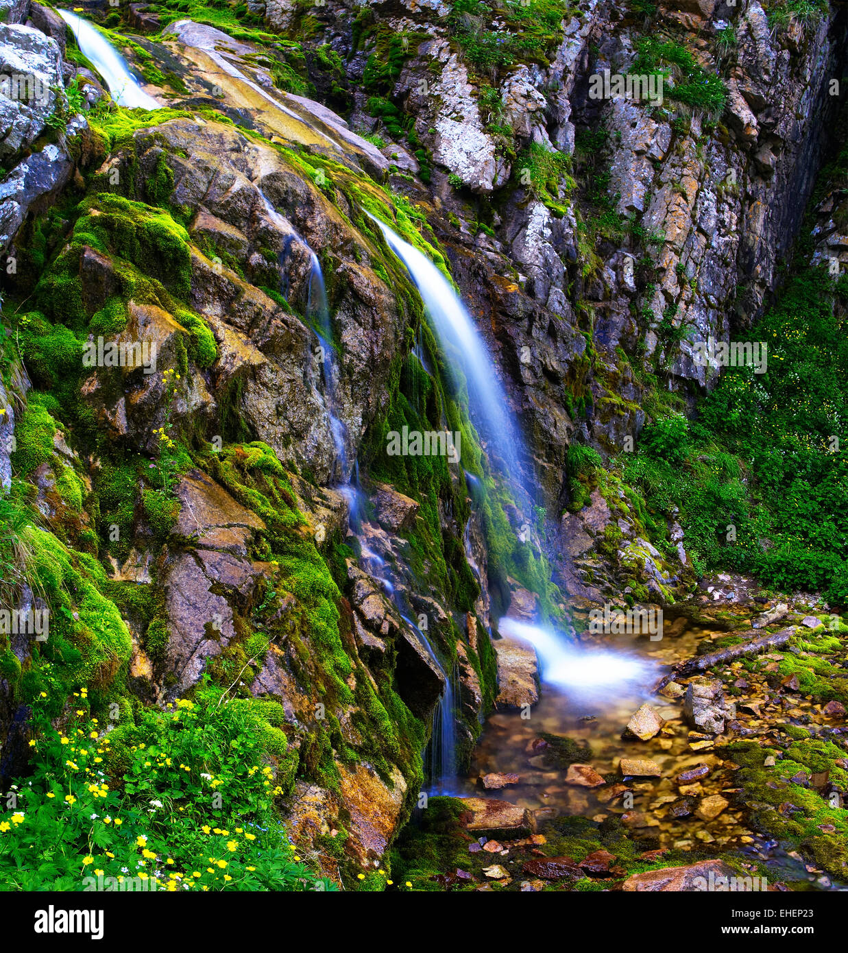 Waterfall in Gorelinik gorge Stock Photo - Alamy