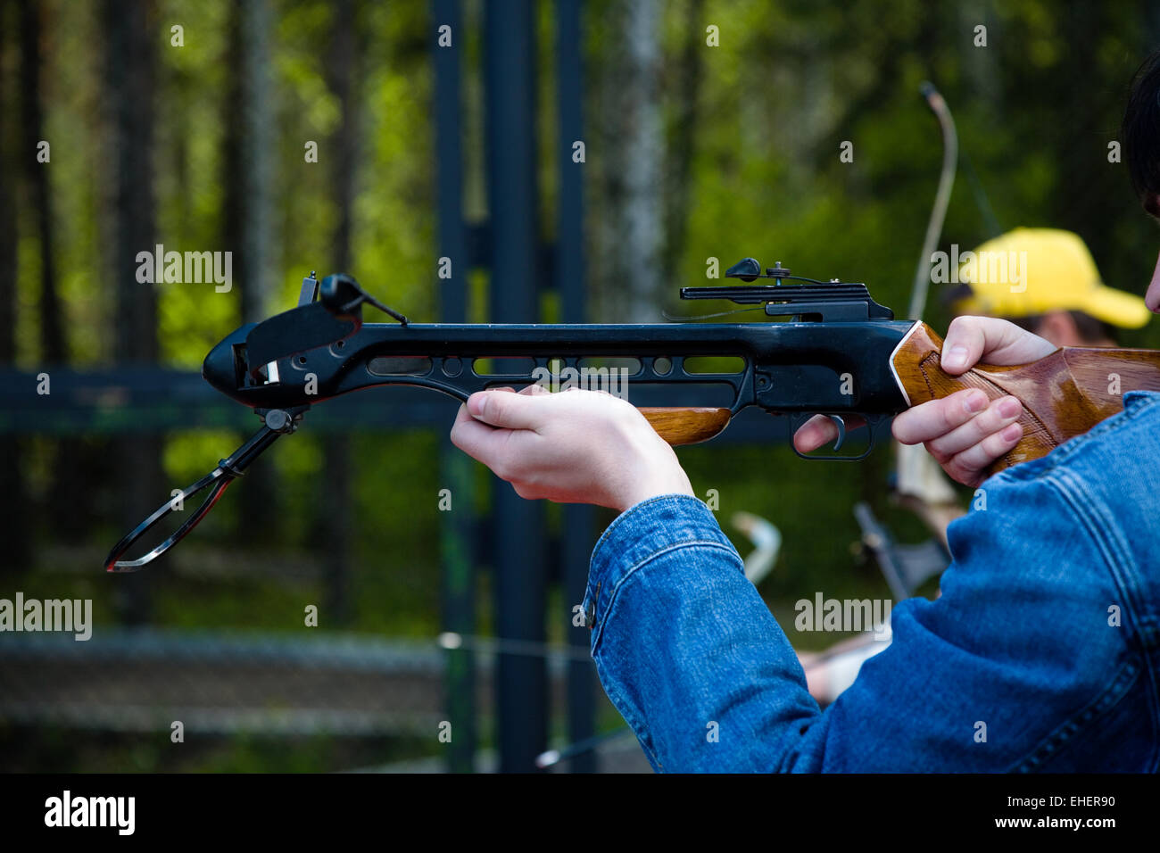 Crossbow shooting hi-res stock photography and images - Alamy