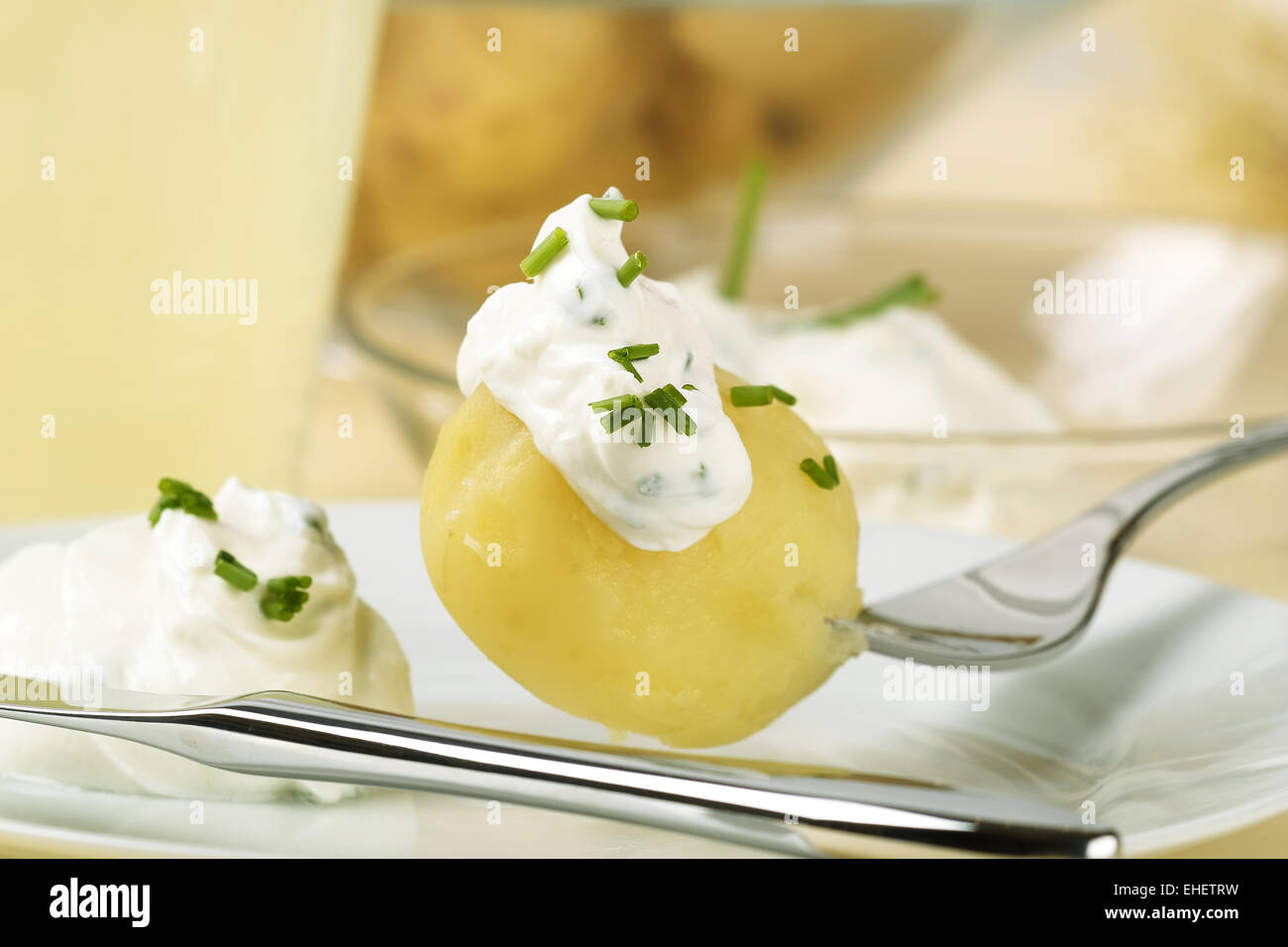 Jacket potatoes hi-res stock photography and images - Alamy