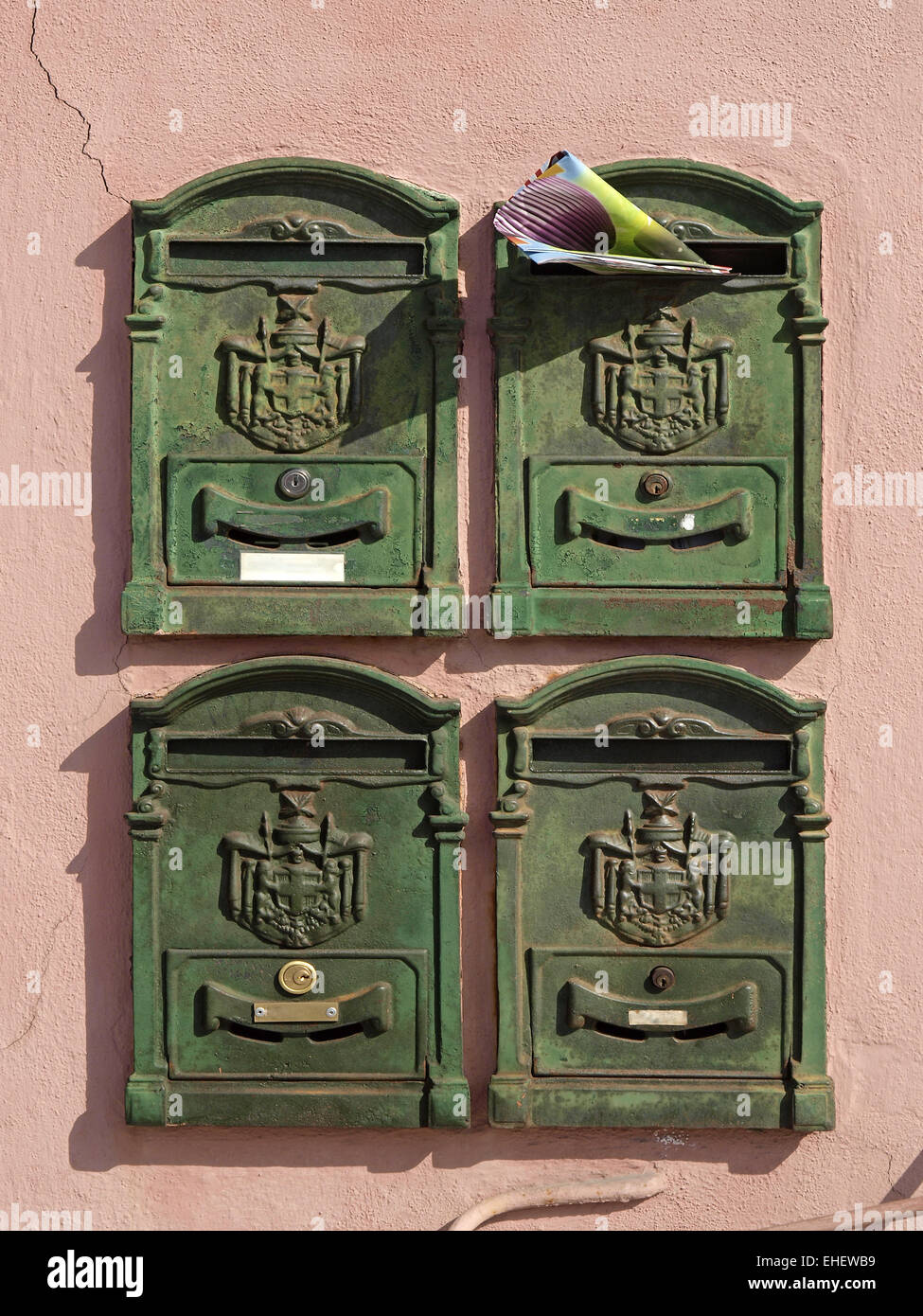 Green postbox in Italy Stock Photo - Alamy