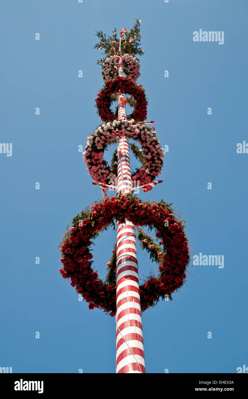 Oktoberfest maypole hi-res stock photography and images - Alamy