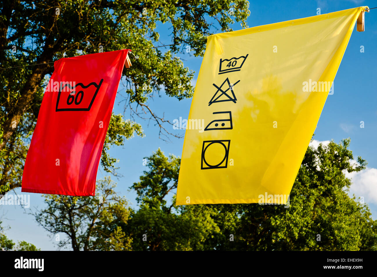 Washing symbols hi-res stock photography and images - Alamy