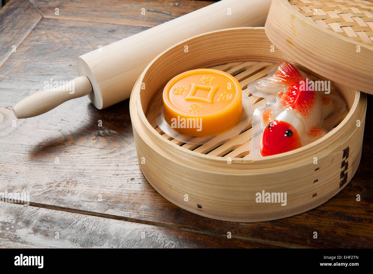 Making rice cakes Stock Photo - Alamy