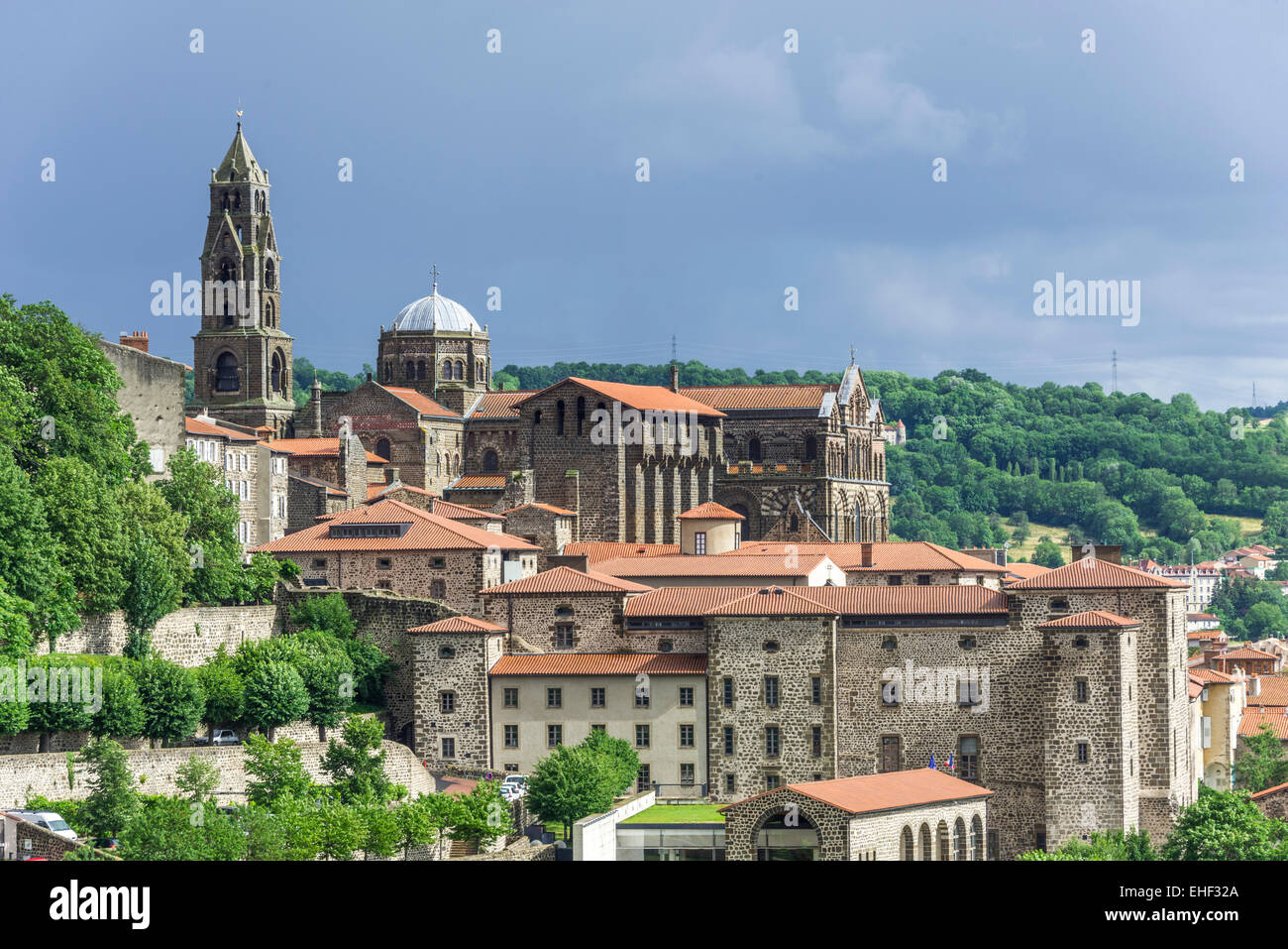 Le puy en velay cathedral hi-res stock photography and images - Alamy